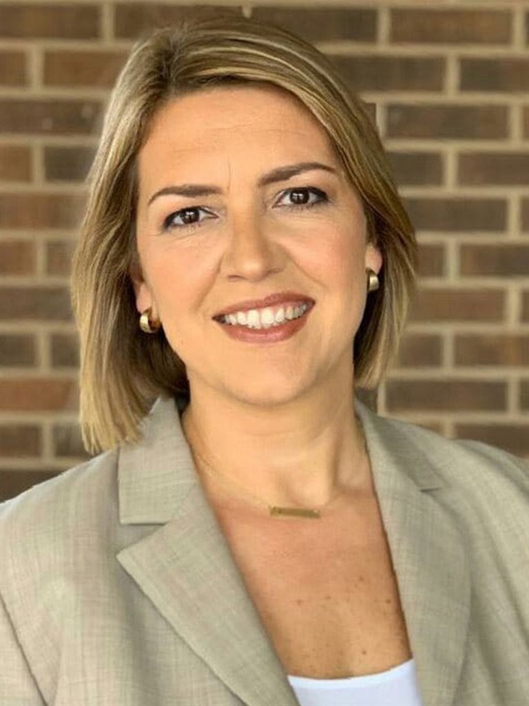 Real Estate agent near Gastonia, NC 28056 - Anca Maga